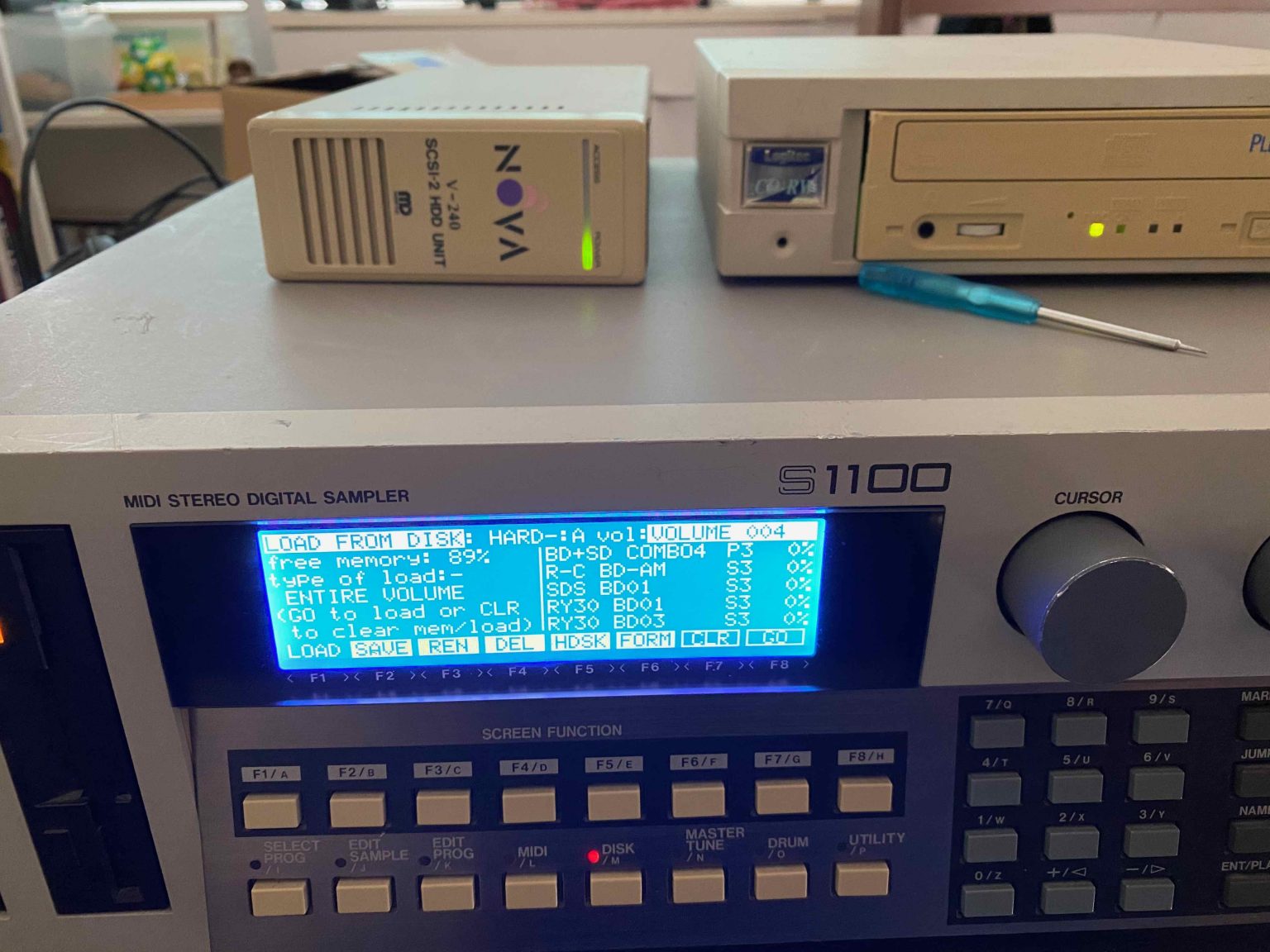 AKAI S1100 を改造してみる – やっぱり名機だったことを再確認した | こだわり NETWORK